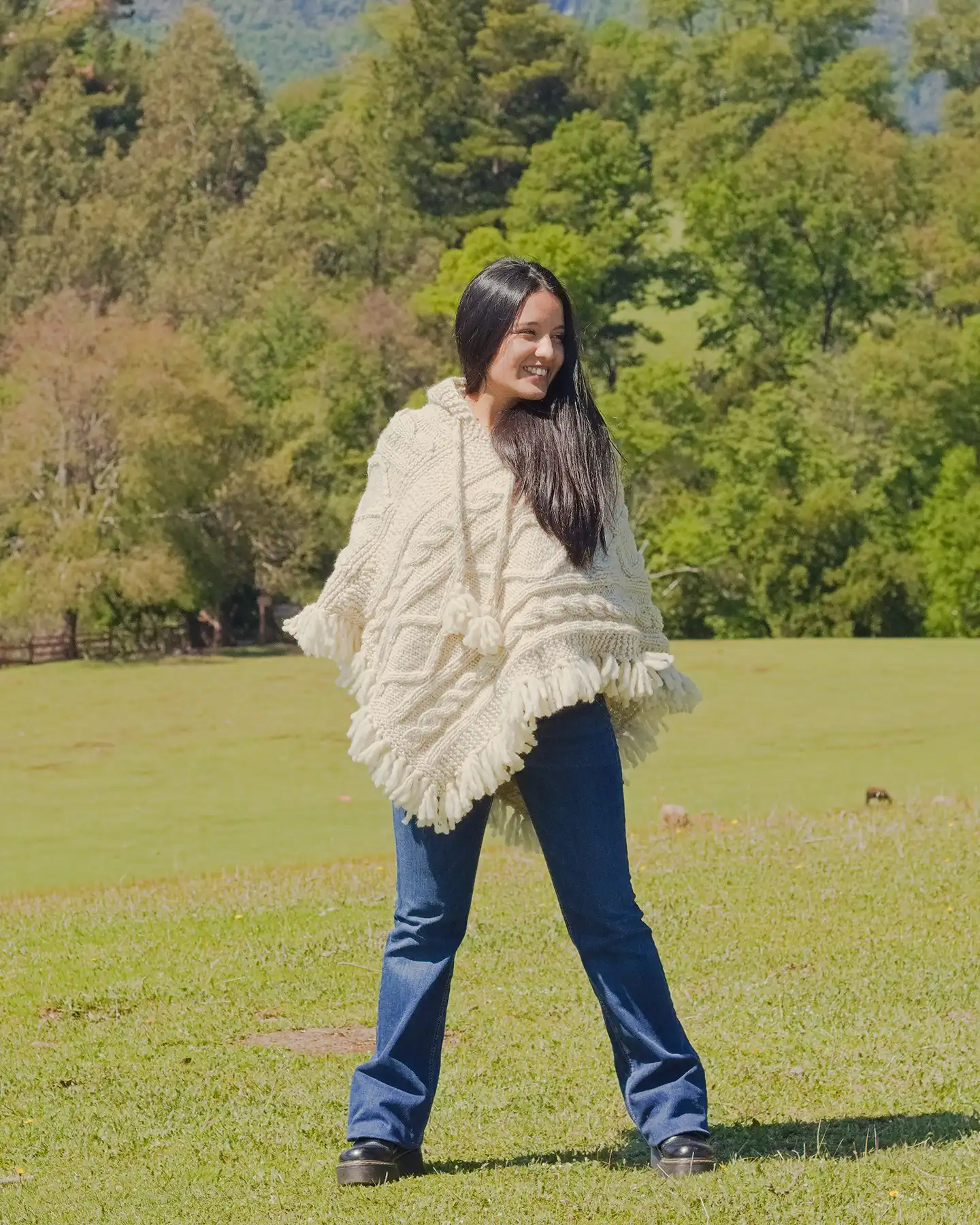 Thick Andean Wool Poncho with Hood - Canelo Model