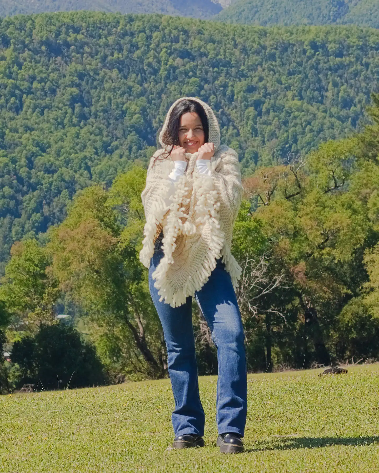 Thick Andean Wool Poncho with Hood - Canelo Model